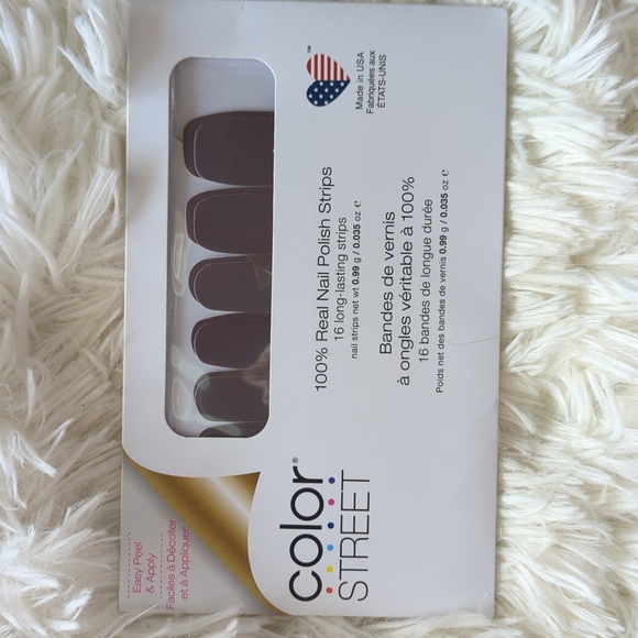 Color Street | Other | Nwt Color Street Berlin It To Win It Creme Solid ...